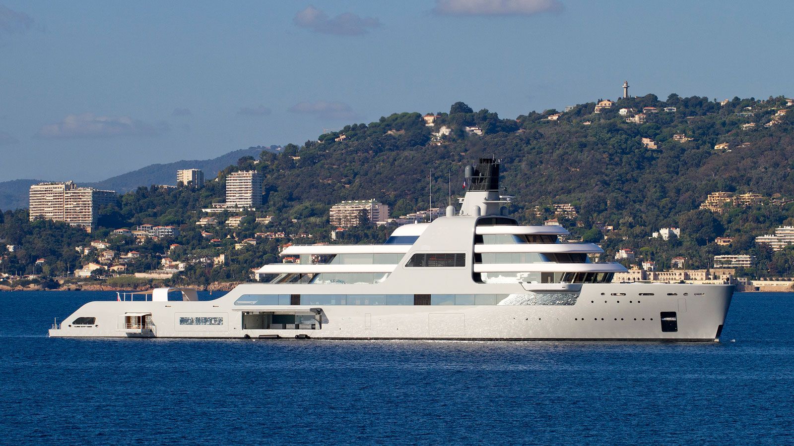 Solaris yacht (Lloyd Werft, 139.7m, 2021)